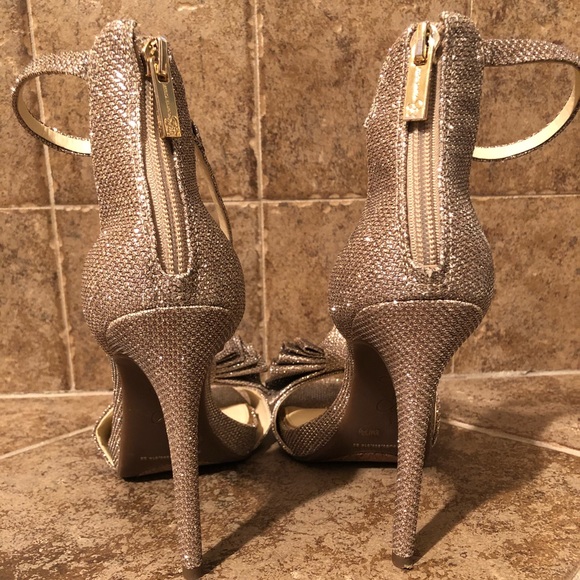 Jessica Simpson | Shoes | Jessica Simpson Gold Glitter Crystal Bow ...